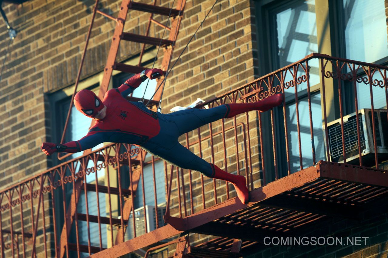 'Spider-Man: Homecoming' Set Photos Show Tom Holland As Spidey And ...