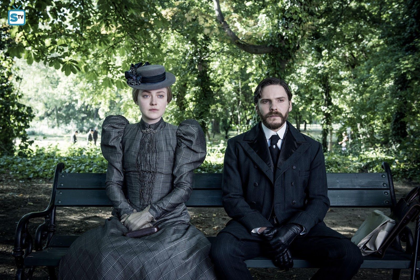 The Alienist Shows How Serial Killers Benefit From Economic Inequality