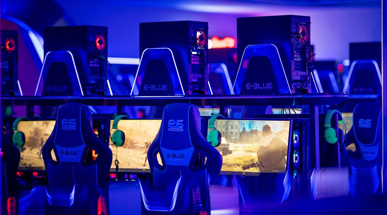 Six Flags Fiesta Texas Offering Theme Park-Based Gaming Experience