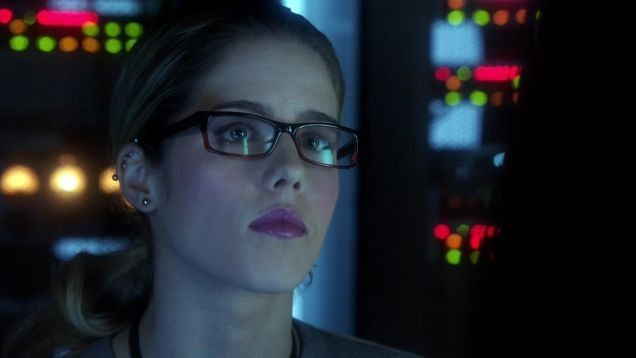‘Arrow’ Season 4 EP Debunks Felicity Rumors; Guggenheim Says Second ...